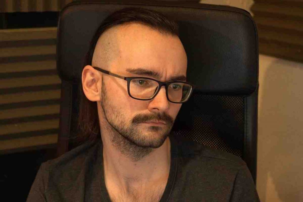 ElXokas sorprende y confiesa lo que gana en YouTube - Ella Hoy